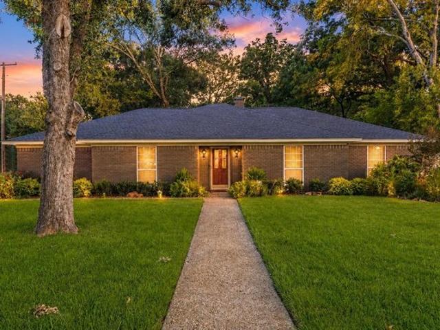 1401 Bowie Cir, Corsicana, TX 75110