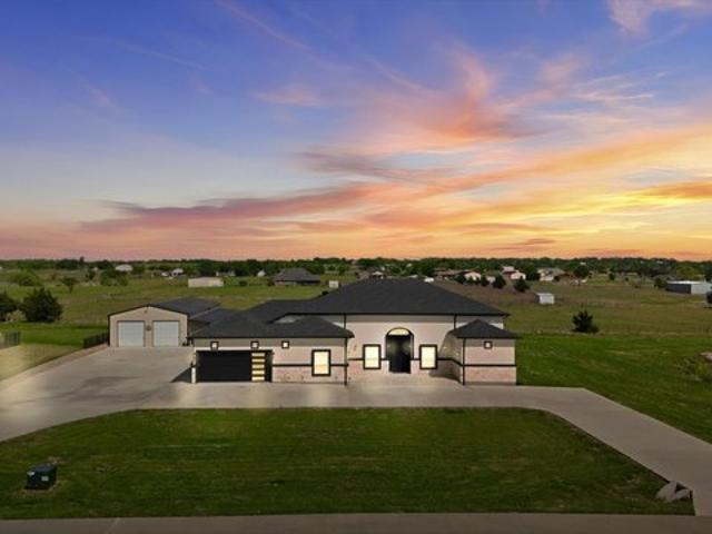 1401 Carter Dr, Royse City, TX 75189