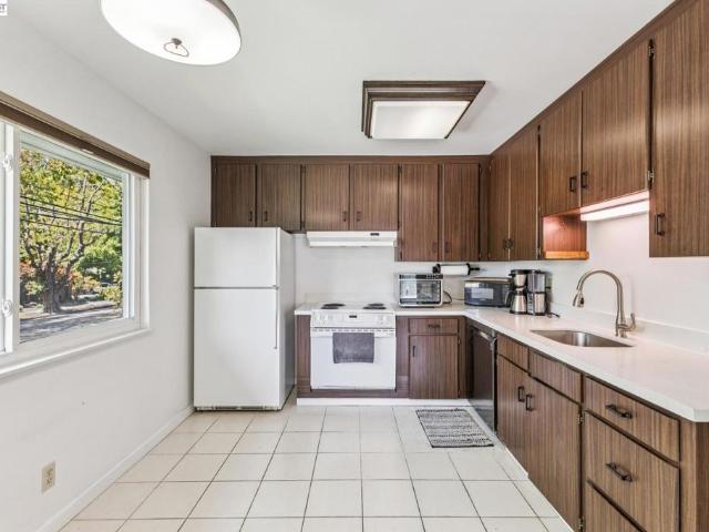 1401 Cottage St D
