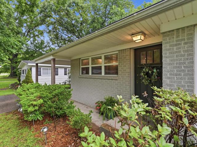 1401 Crystal Drive