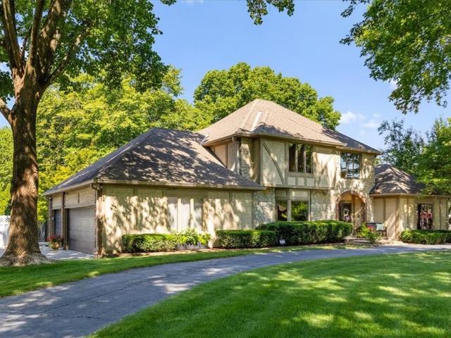1401 Deer Run Trail
