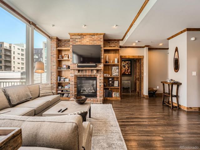 1401 Delgany Street # 409