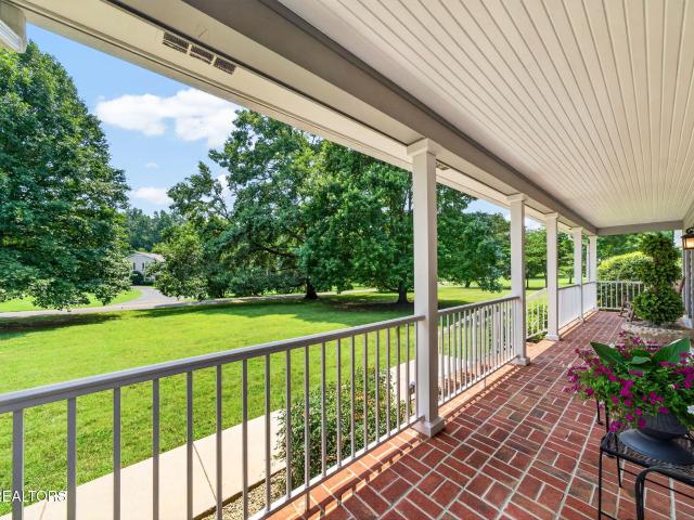1401 Denny Rd