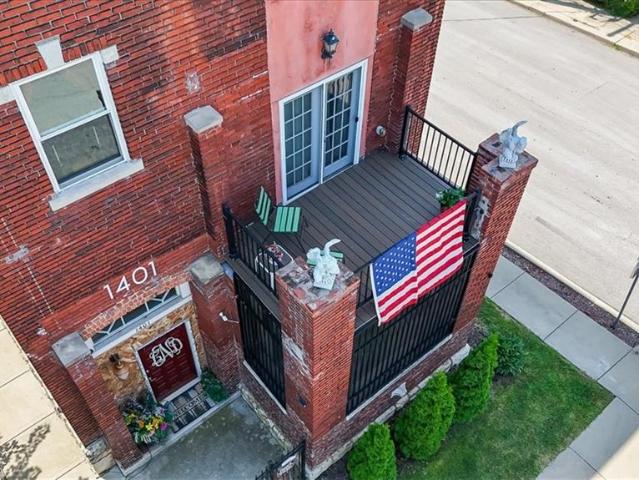 1401 E 11th Street