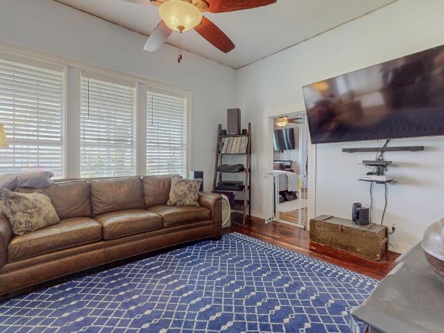 1401 E Buccaneer Drive