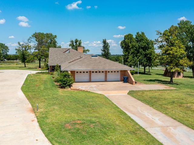 1401 E Hefner