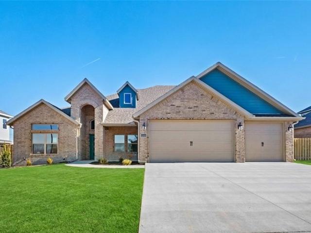 1401 Greyback Ln, Centerton, AR 72719