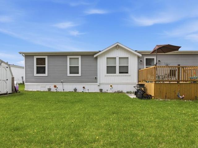 1401 Juniper Ct, Columbus, MI 48063