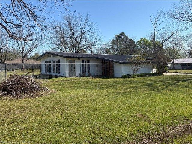 1401 Kali Inla Ave, Hartshorne, OK 74547