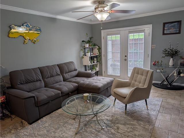 1401 Lake Ave, Unit C6, Metairie, LA 70005 | MLS #2541 | Compass