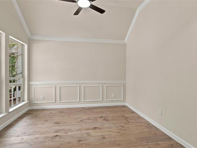 1401 Live Oak Lane