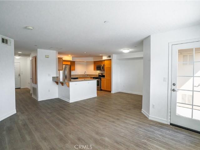 1401 Lomita 302