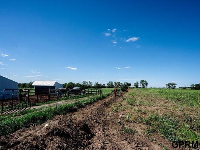 1401 Ridge Rd, Hickman, NE 68372