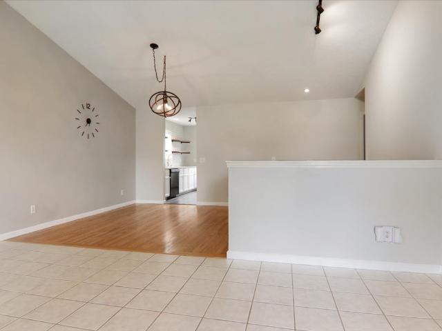 1401 River Landing