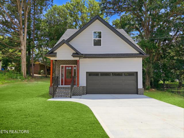 1401 Rosalyn Drive