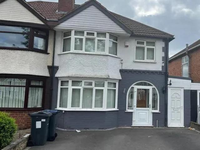 1401 Stratford Road, Hall Green, B28 9HS, United Kingdom | 3 bed duplex for rent #139332977 | Rentberry