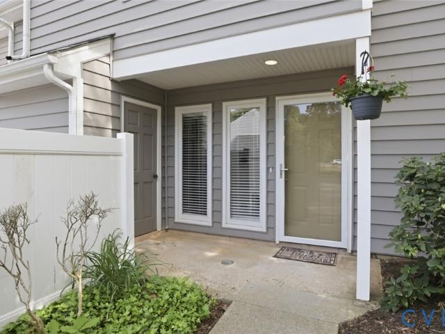1401 Sycamore Mews Circle