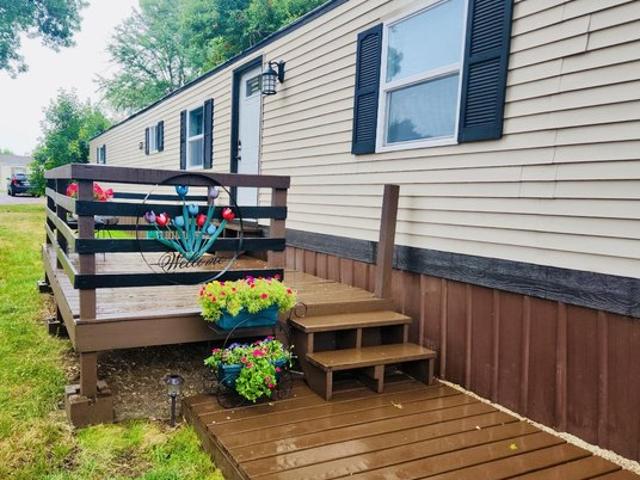 1401 S Main St Trlr 128, Mitchell, SD 57301