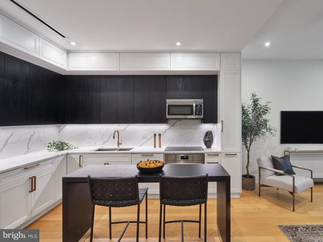1401 Spruce St, Unit 2BED C, Philadelphia, PA 19102 | MLS #PAPH2609