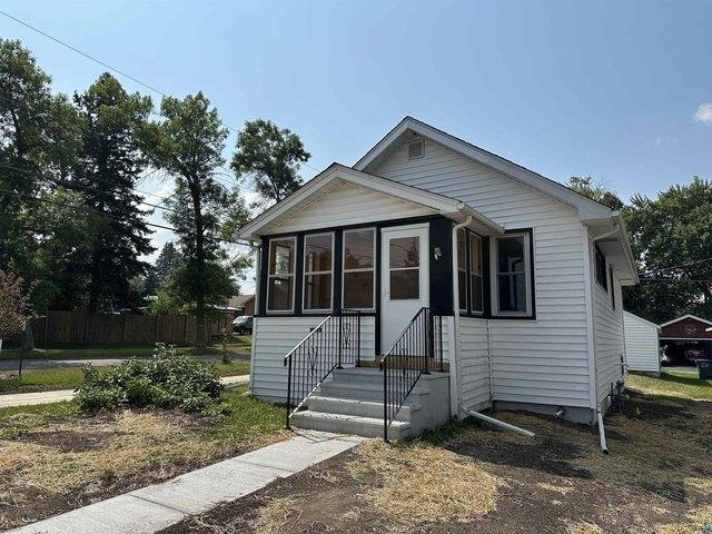 1401 th Ave W, Duluth, MN 55808
