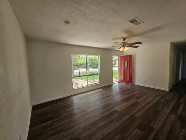 1401 Trinity St