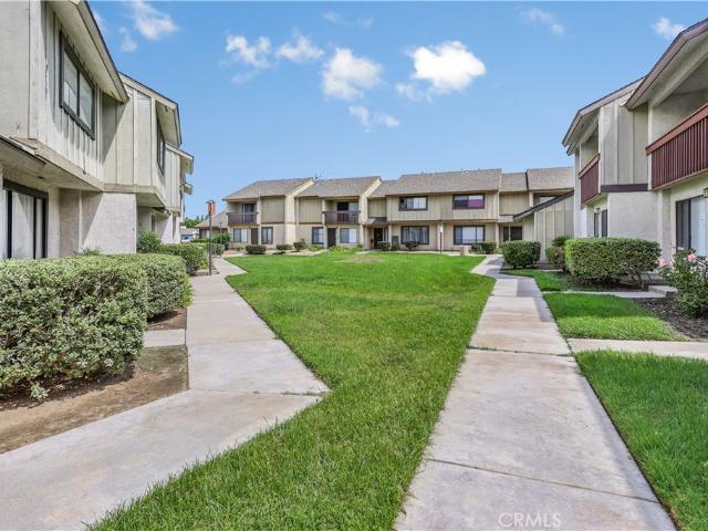 1401 W Cerritos 64
