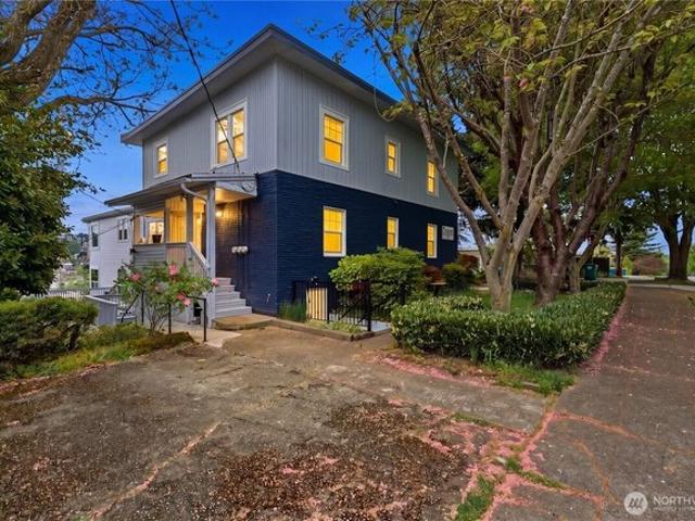1401 W Bertona St, Seattle, WA 98119