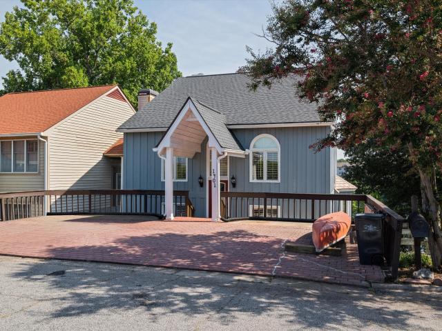 1401 Waters Edge Drive
