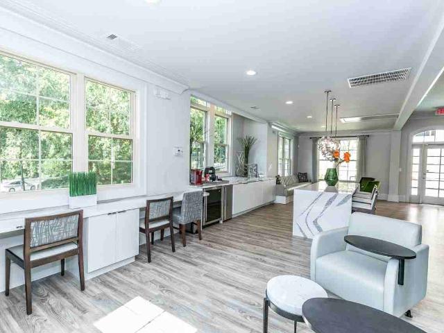 1401 West Paces 1 Bedroom Apartment for Rent at 1401 W Paces Ferry Rd Nw, Atlanta, GA 30327 Paces