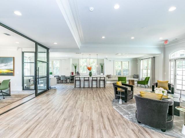 1401 West Paces 2 Bedroom Apartment for Rent at 1401 W Paces Ferry Rd Nw, Atlanta, GA 30327 Paces