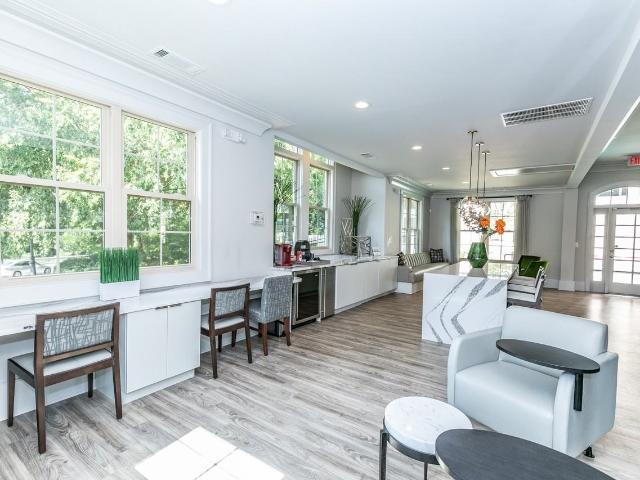 1401 West Paces 2 Bedroom Apartment for Rent at 1401 W Paces Ferry Rd Nw, Atlanta, GA 30327 Paces