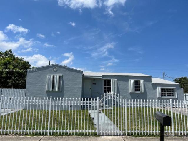 1401 112th Ter NW, Miami, FL 33167