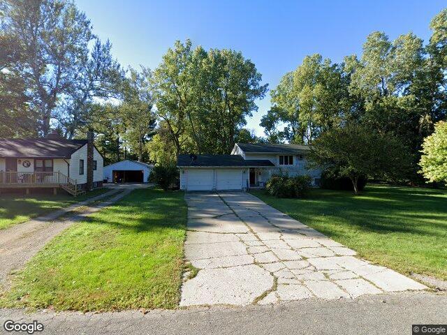 1401 1 Bennett Rd, Lansing, MI 48906