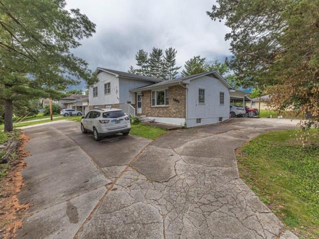 1401 1 Mills Dr, Columbia, MO 65203