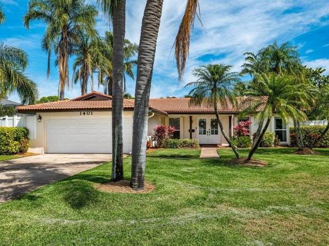 1401 51st Ave NE, Saint Petersburg, FL 33703