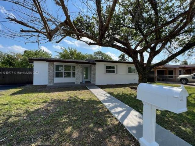1401 94th Ave SW, Miami, FL 33174