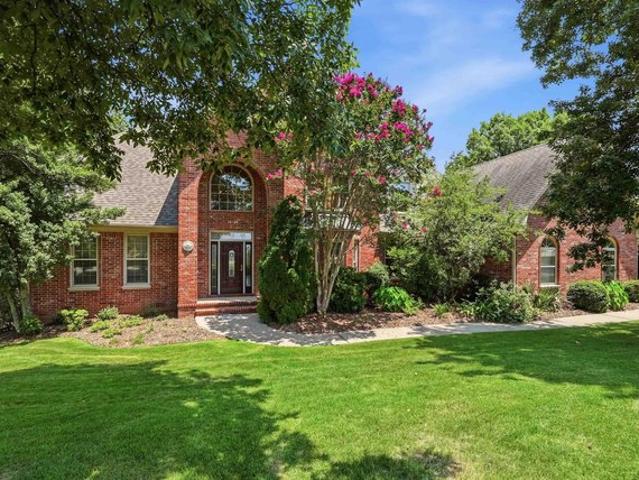 14020 Belle Pointe Dr, Little Rock, AR 72212