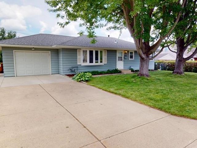 1402 Marie Ave, Albert Lea, MN 56007