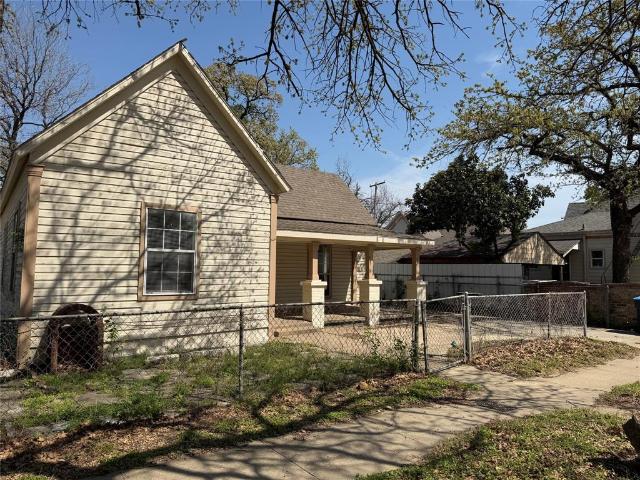 1402 N Commerce St, Fort Worth, TX 76164 | MLS #21219 | Compass