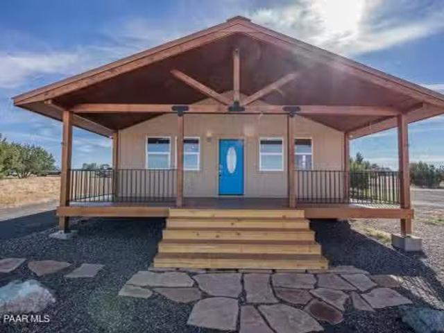 1402 N Tanner Rd, Ash Fork, AZ 86320