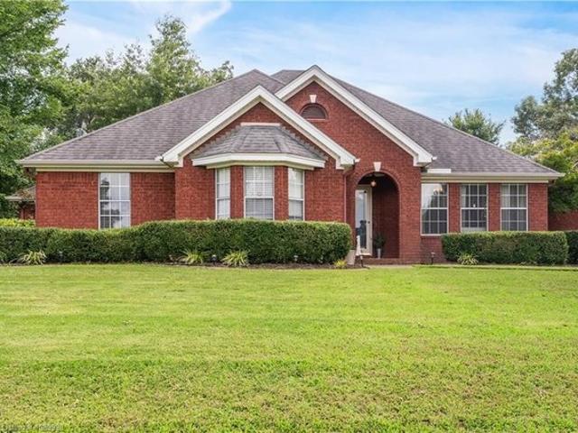 1402 Northview Dr, Van Buren, AR 72956