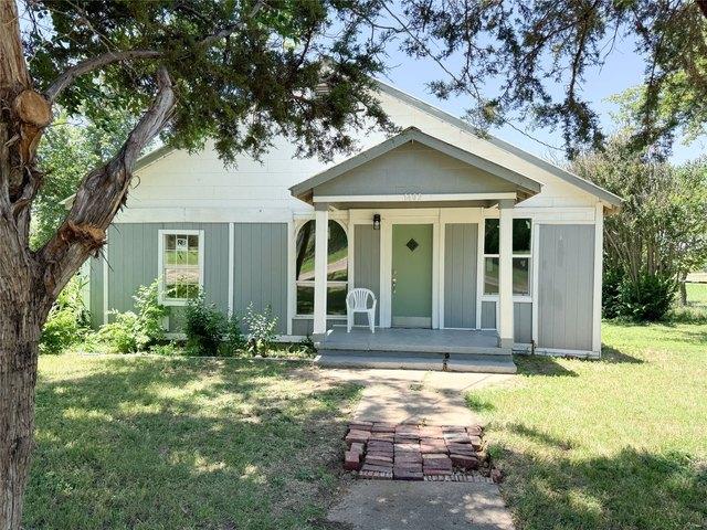 1402 Avenue A, Cisco, TX 76437