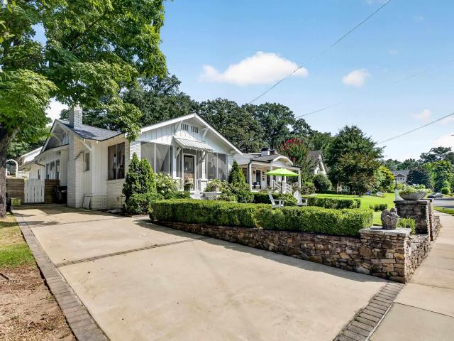 1402 Ardsley Place