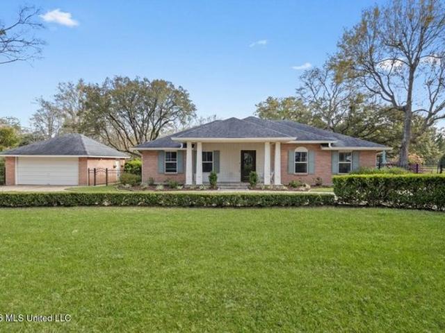 1402 Calhoun St, Ocean Springs, MS 39564
