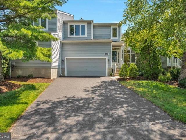 1402 Champlain Dr, Voorhees, NJ 08043