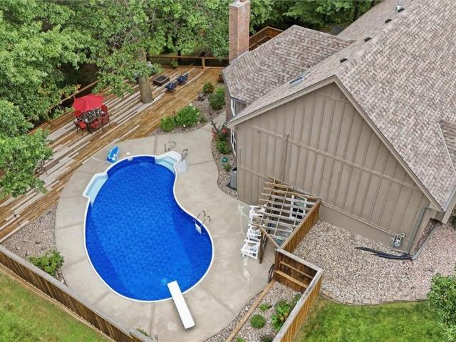 1402 Colony Drive