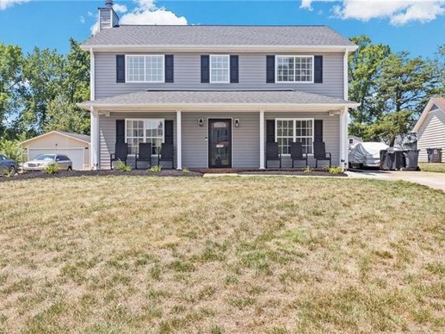 1402 Coventry Woods Ct, Greensboro, NC 27405