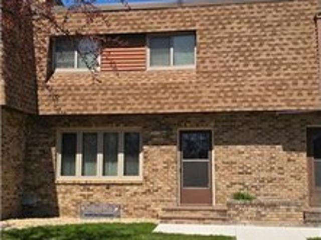 1402 E Gateway Cir S Apt H, Fargo, ND 58103