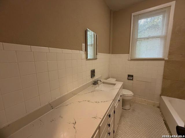 1402 E Highland Blvd