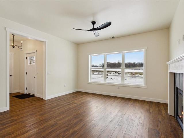 1402 E Road 3